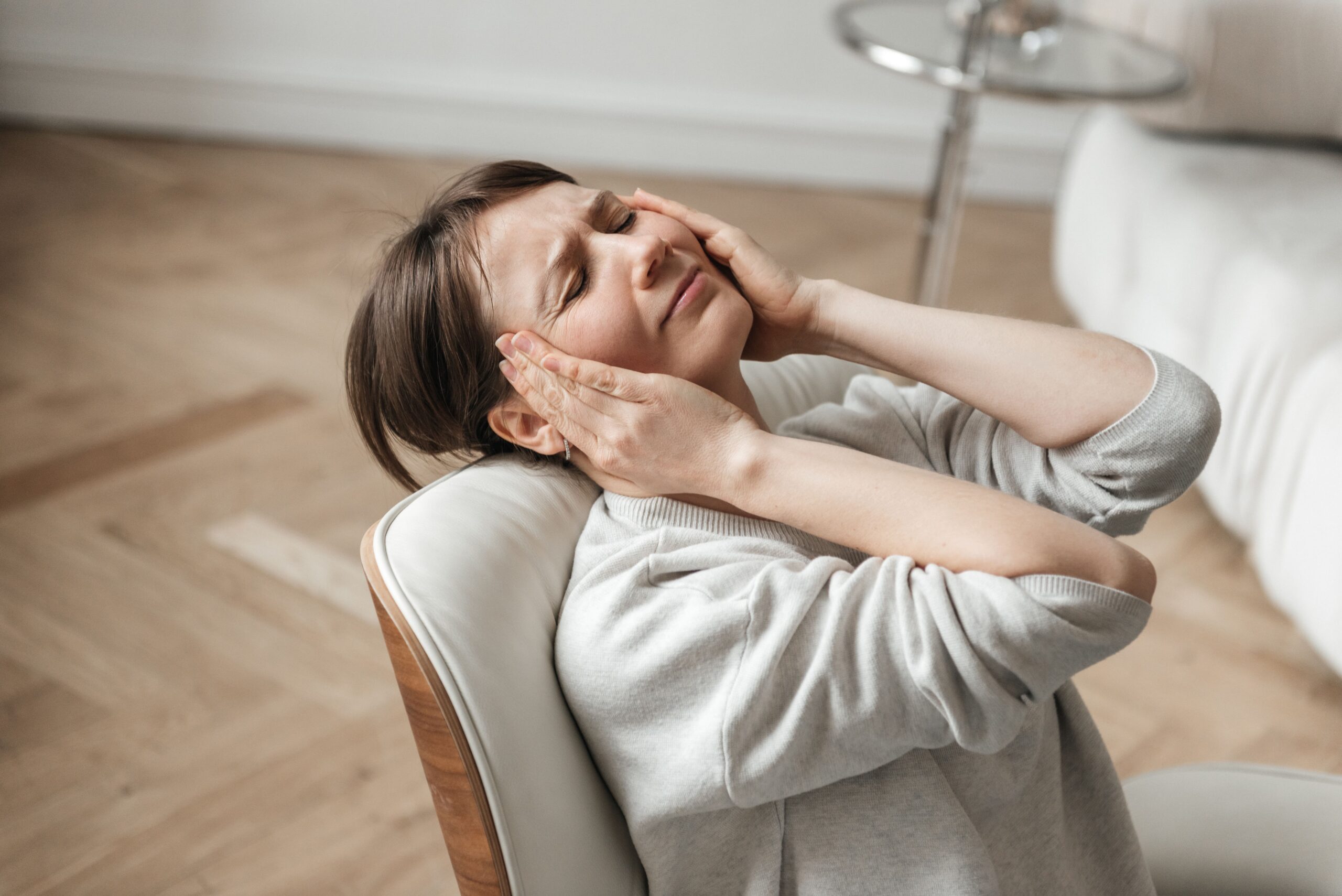 TMJ Nerve Damage Symptoms: 7 Warning Signs You Shouldn't Ignore ...